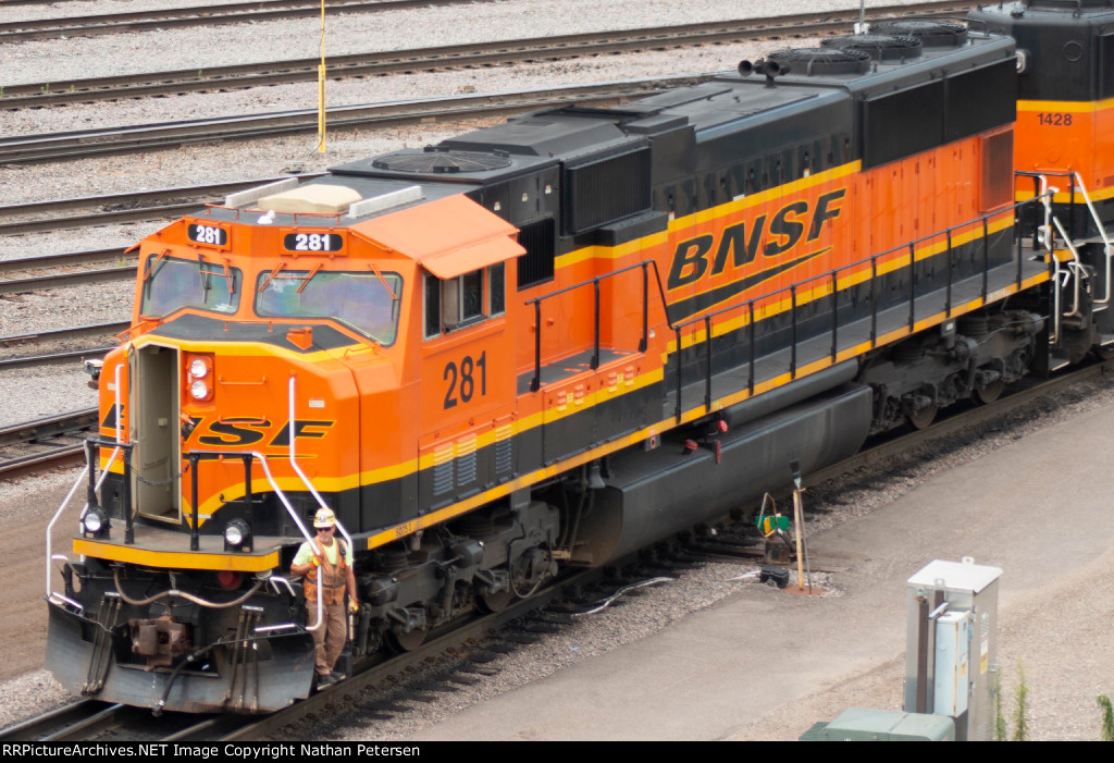 BNSF 281